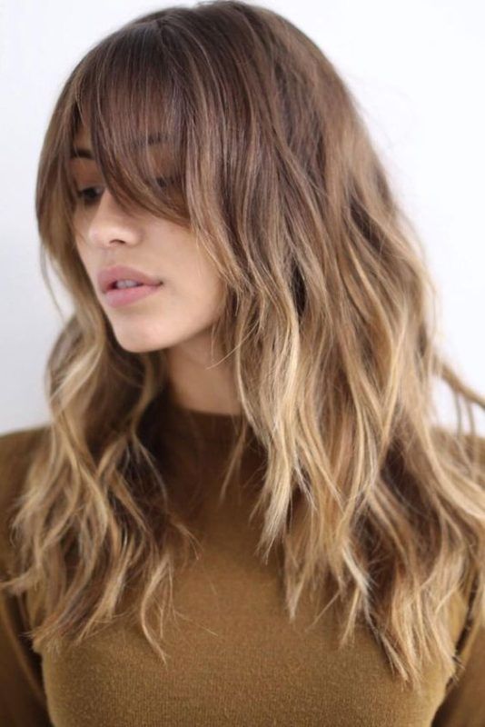 Conoce la nueva tendencia de fleco que debes hacerte en el cabello
